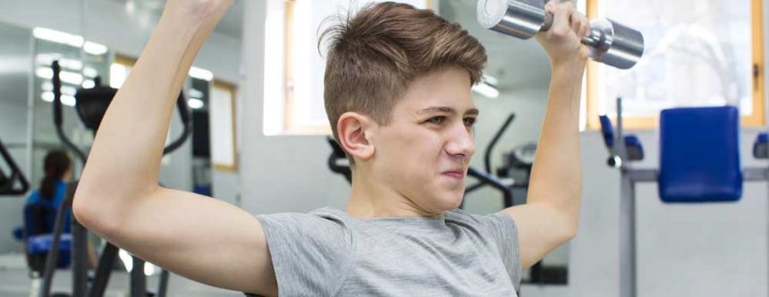 A quel âge peut on commencer la musculation ? Conseils pour adolescents